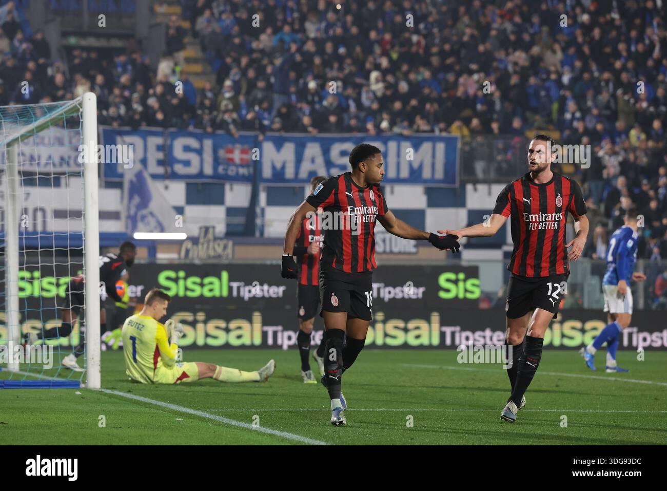 Como, Italy. 15th Jan, 2026. Christopher Nkunku of AC Milan celebrates ...