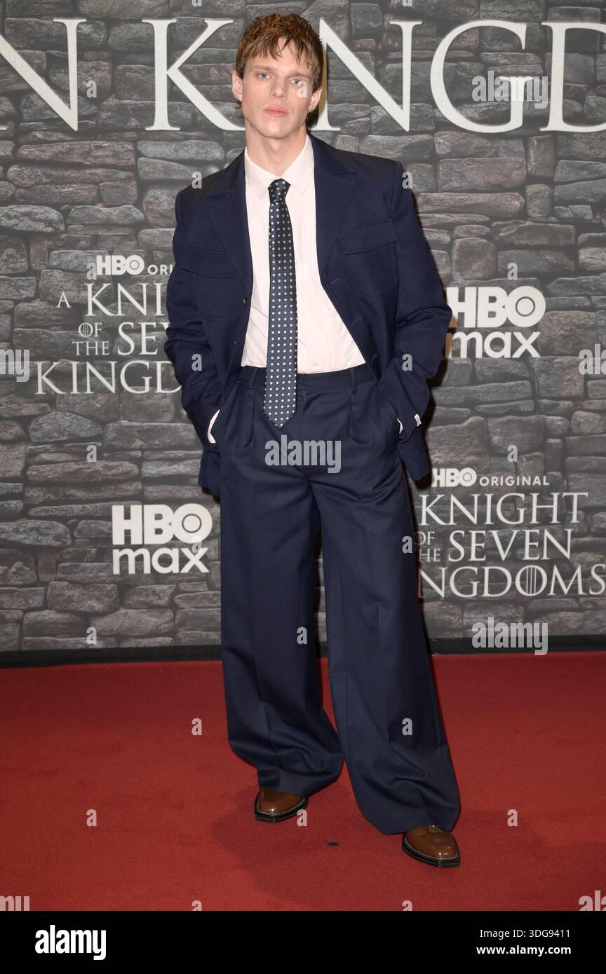 Finn Bennet attends the red carpet of HBOMax series A knight of the ...
