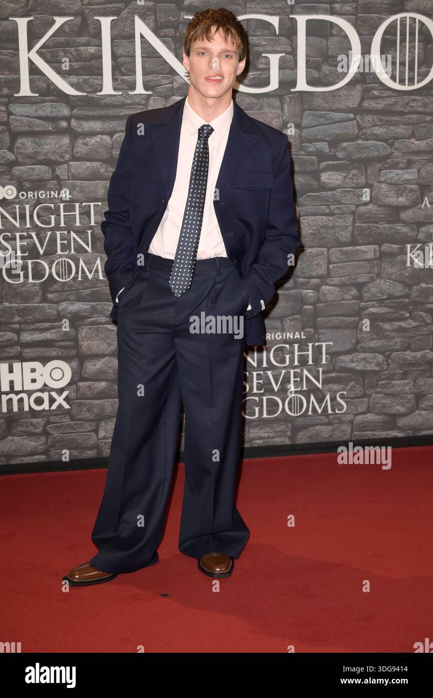 Finn Bennet attends the red carpet of HBOMax series A knight of the ...