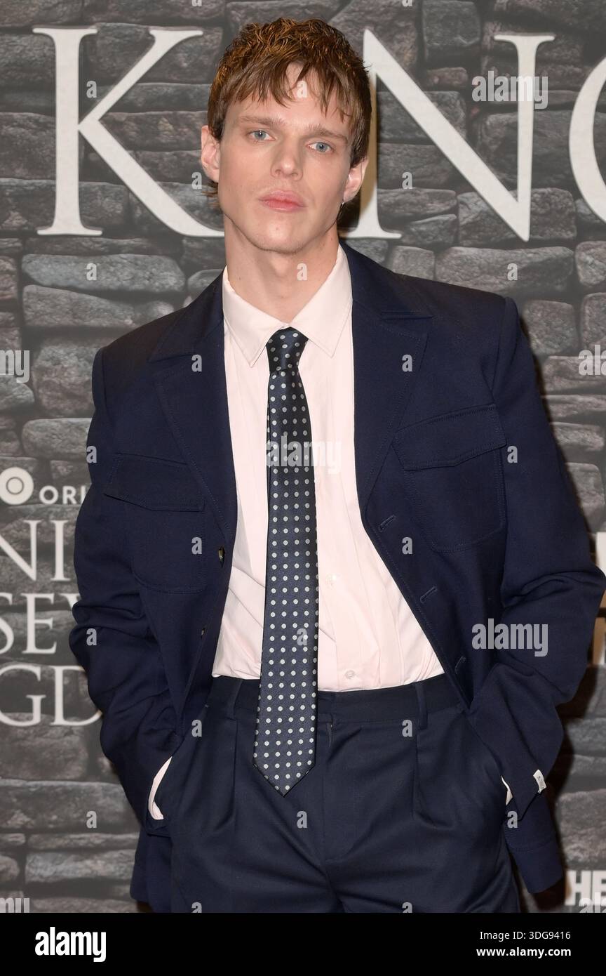 Finn Bennet attends the red carpet of HBOMax series A knight of the ...