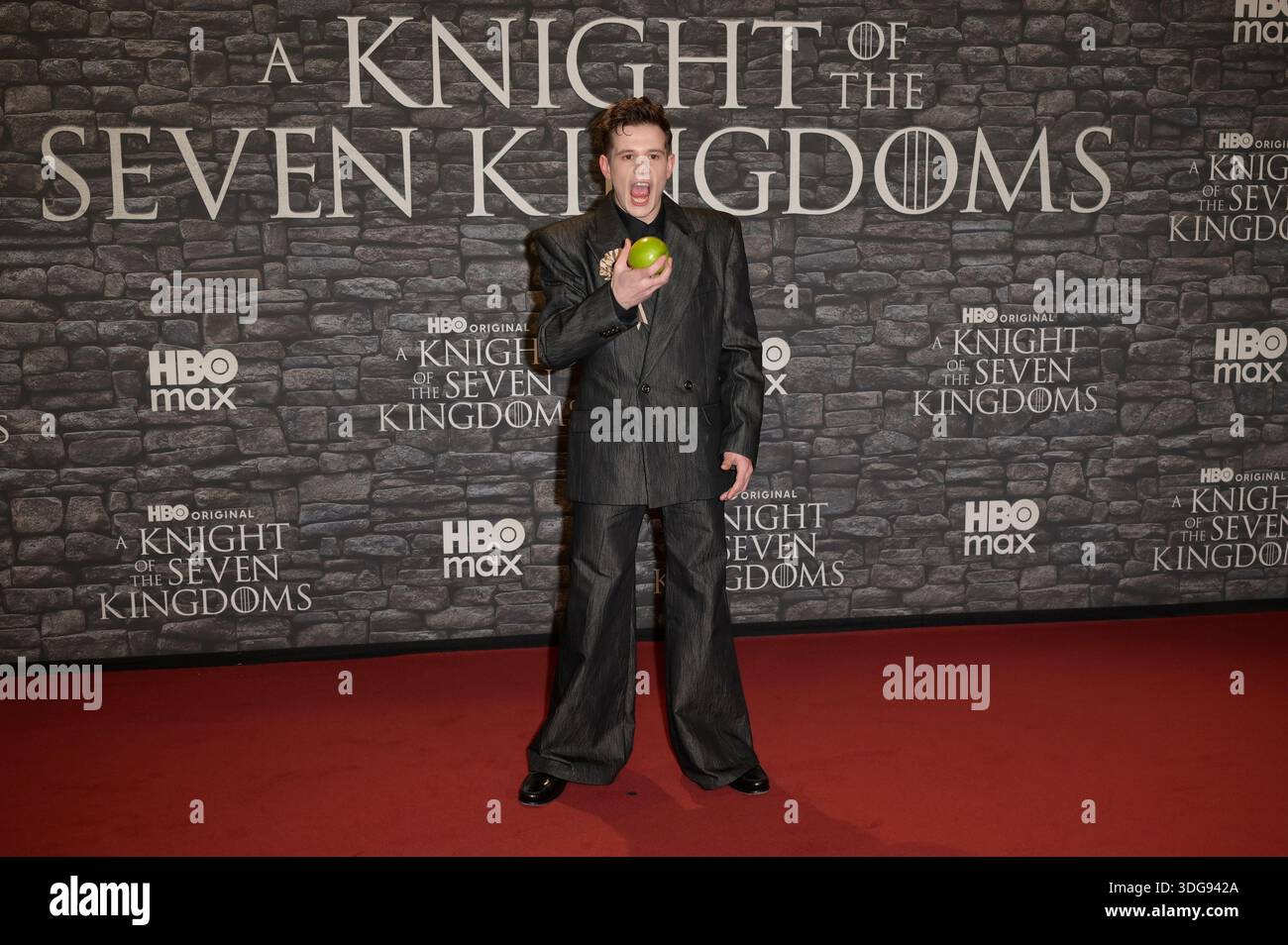 Shaun Thomas attends the red carpet of HBOMax series A knight of the ...