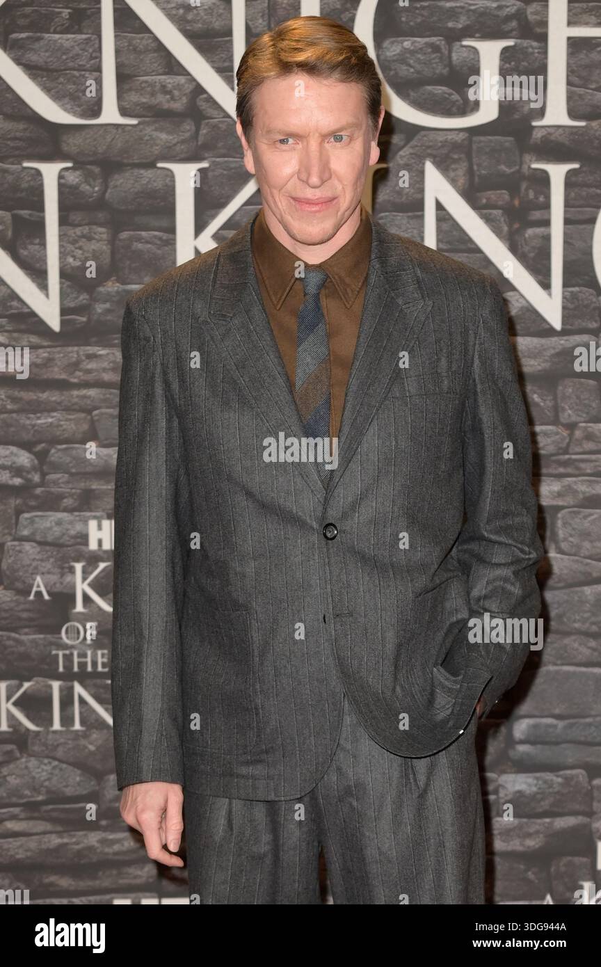 Sam Spruell attends the red carpet of HBOMax series A knight of the ...