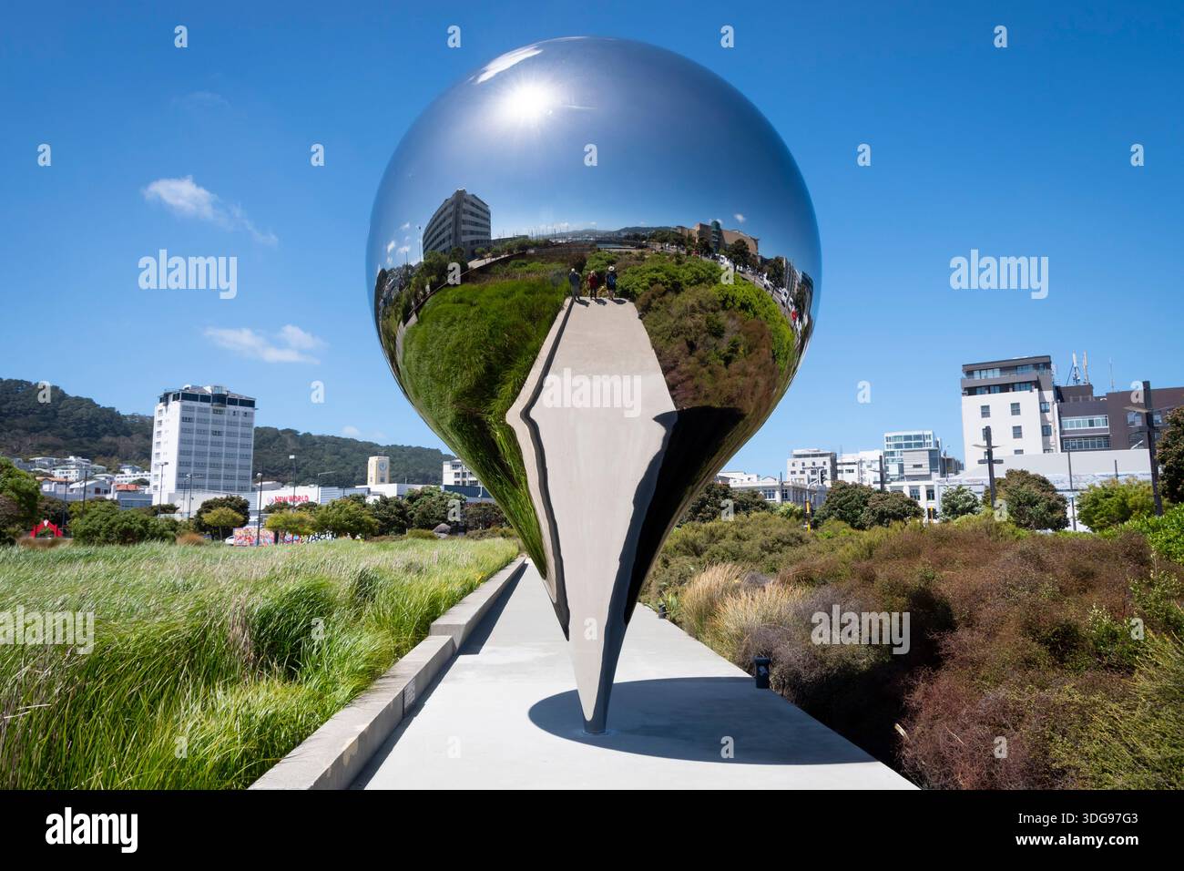 Seung Yul Oh's work "KIMI/ You Are Here", Sculpture, Waitangi Park ...