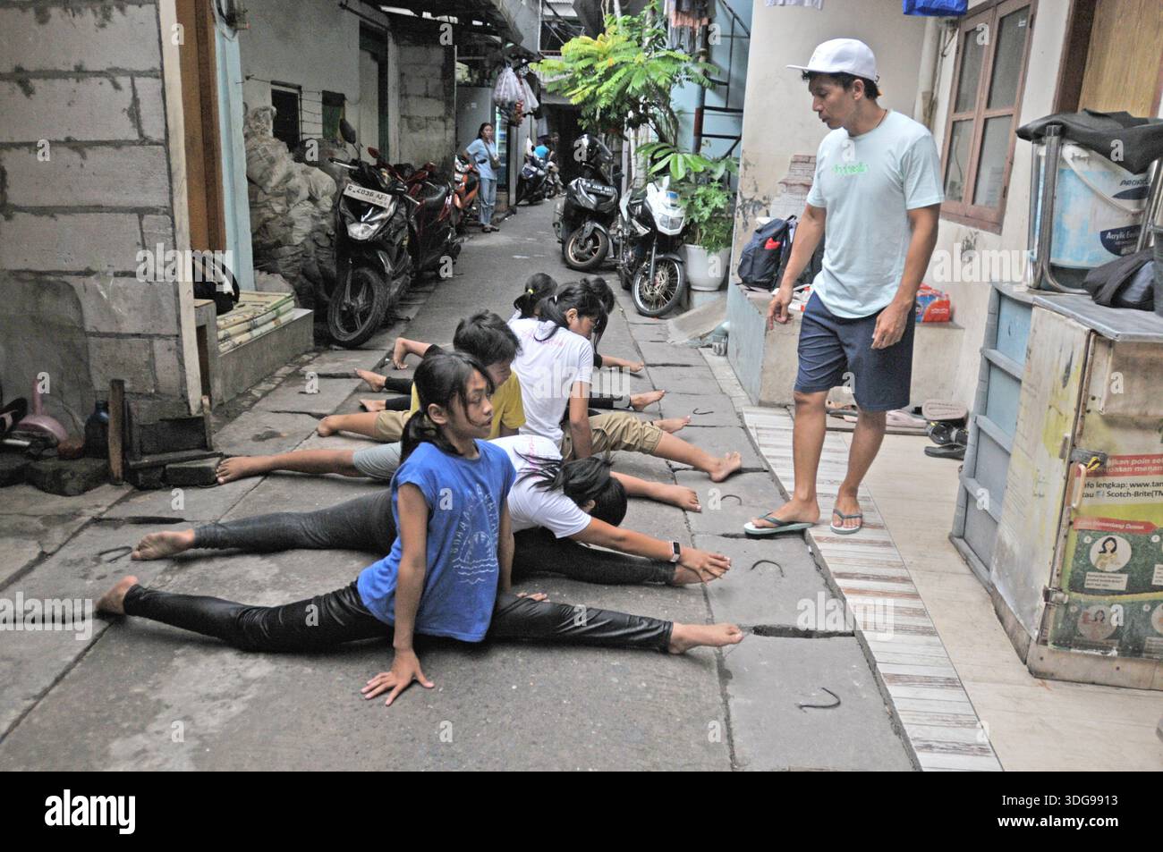 January 15, 2026, Penjaringan, Jakarta, Indonesia: Children practice ...
