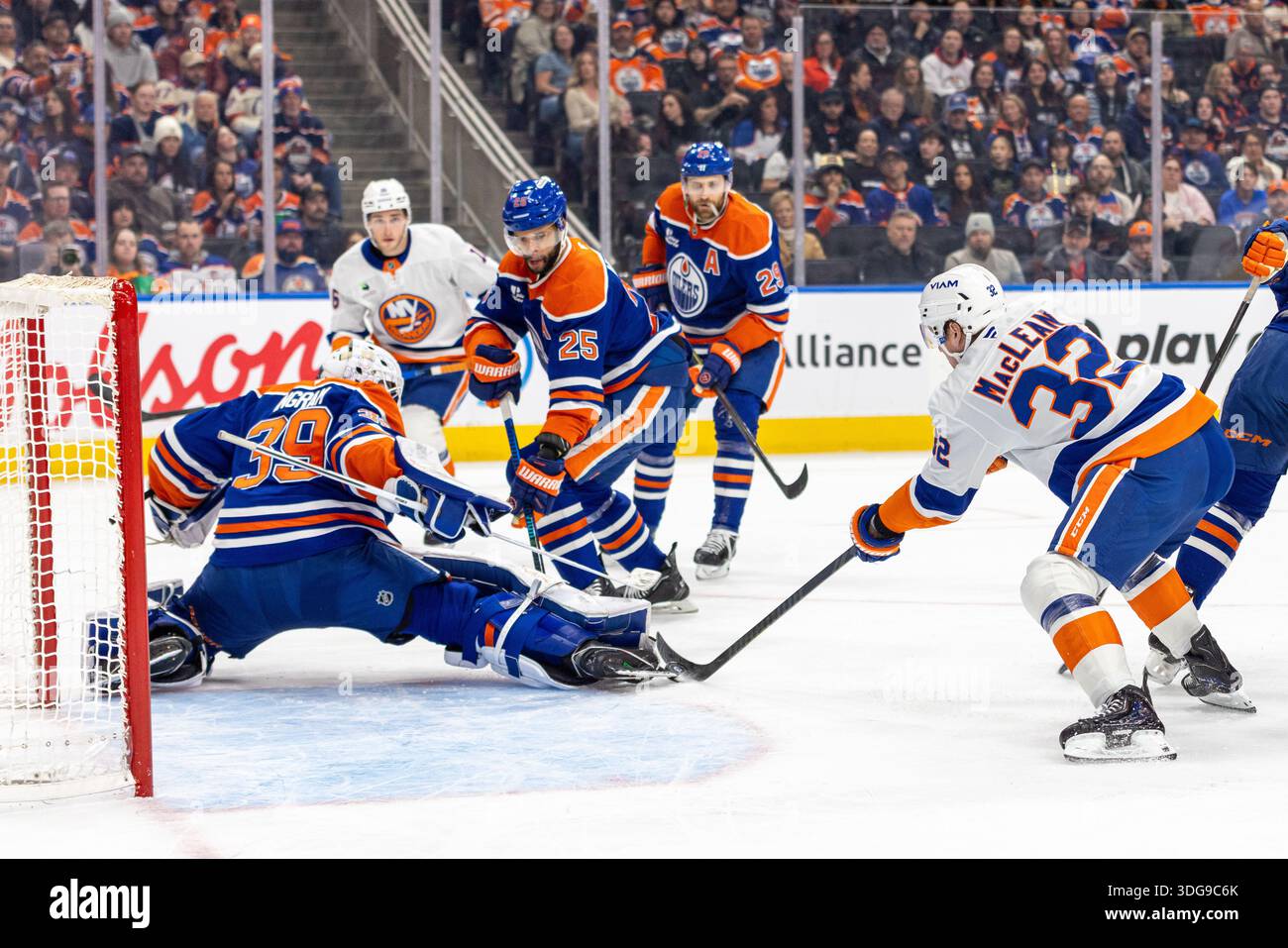 Edmonton Oilers goalie Connor Ingram (39) makes a save against New York ...