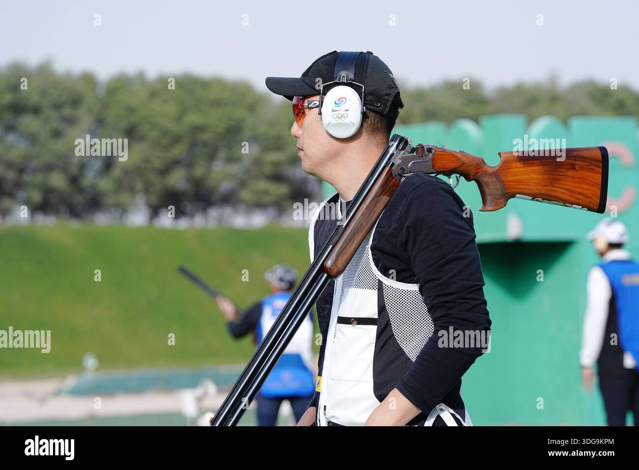 Shooters competing in the men’s and women’s skeet individual events at ...