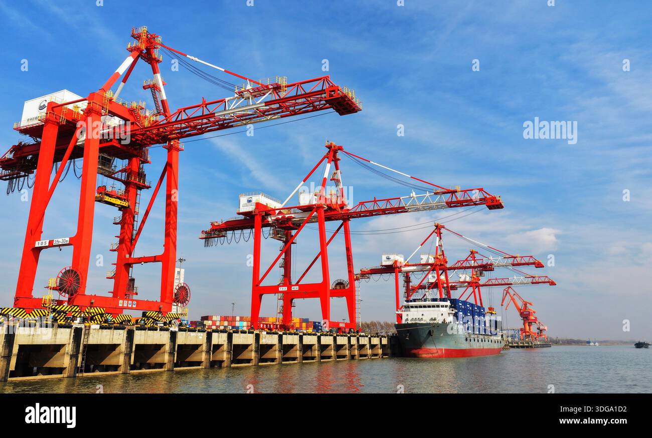 Cargo ships dock at Yangzhou Port, Yangzhou City, east China's Jiangsu ...