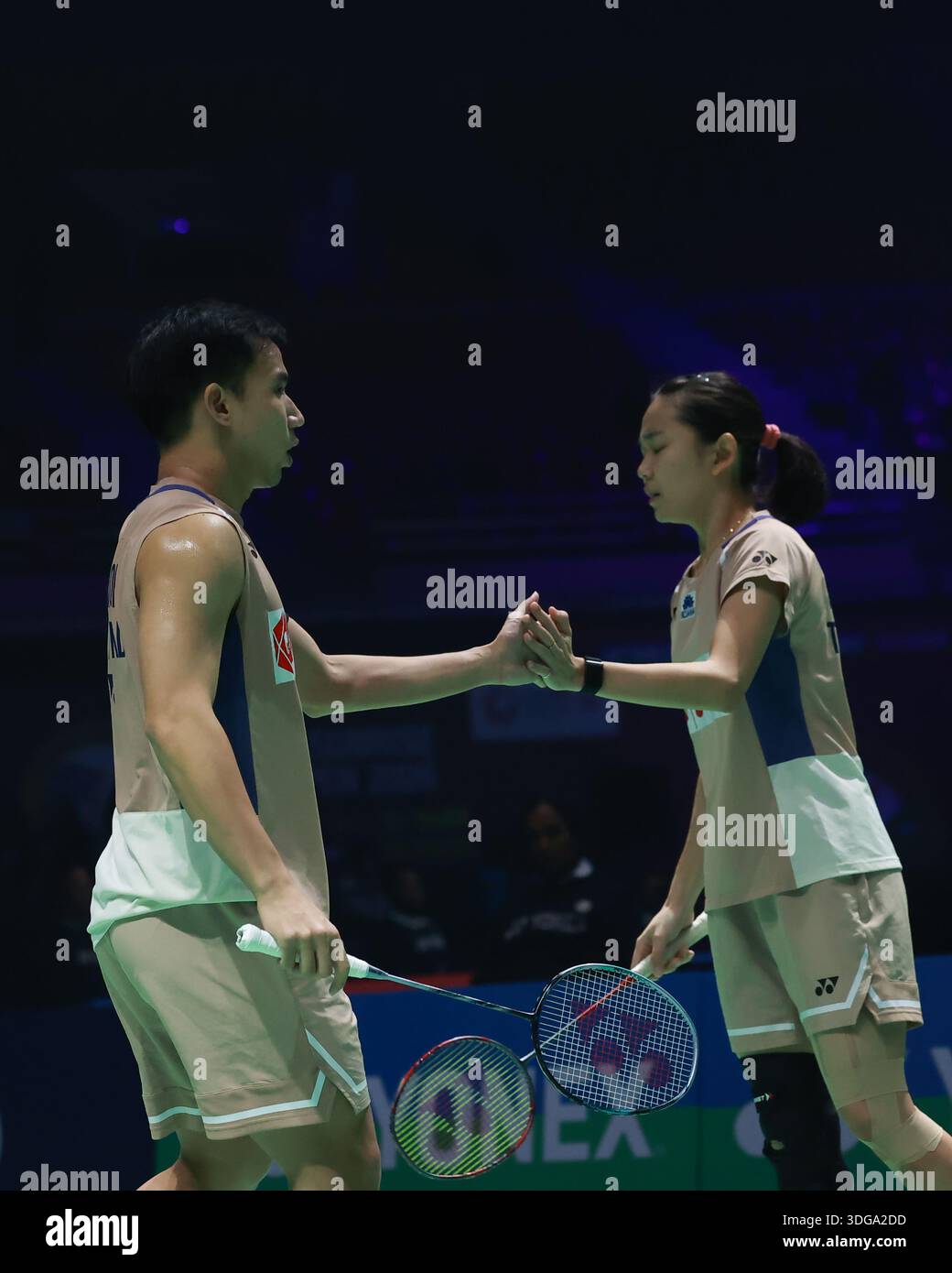 Dechapol PUAVARANUKROH and Supissara PAEWSAMPRAN of Thailand vs. Thom ...