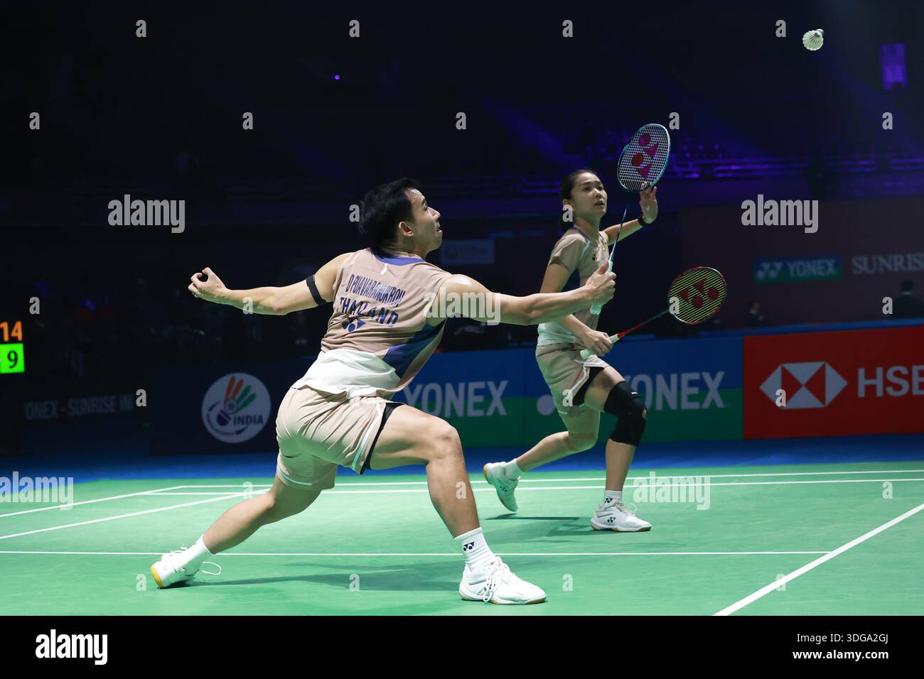 Dechapol PUAVARANUKROH and Supissara PAEWSAMPRAN of Thailand vs. Thom ...