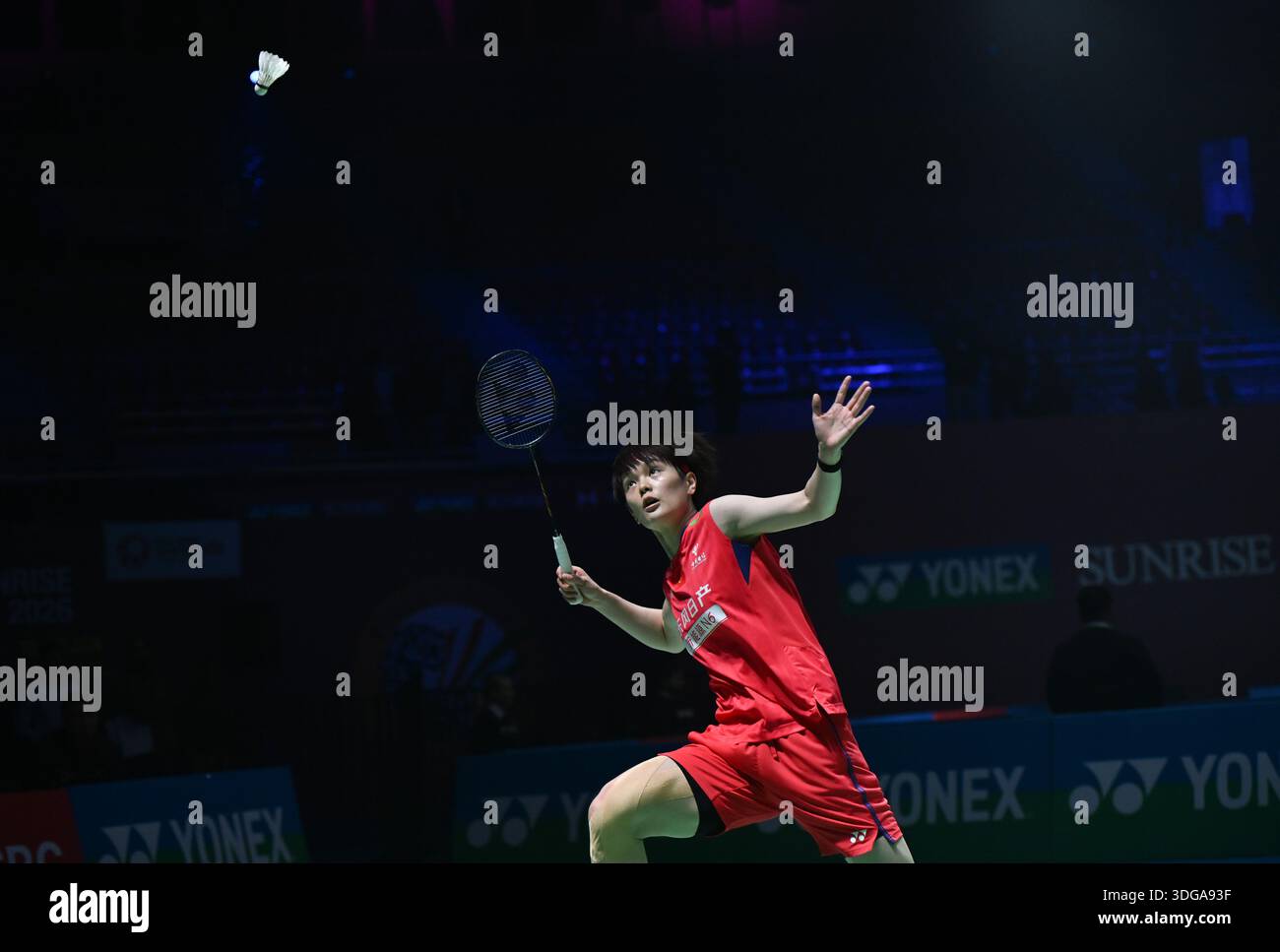 New Delhi, India. 16th Jan, 2026. Wang Zhiyi of China competes against ...
