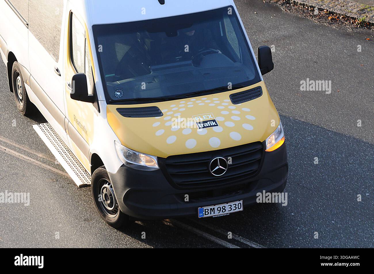 kASTRUP/Copenhagen/ Denmark/16 JANUARY 2026/ Flextrik transports from ...