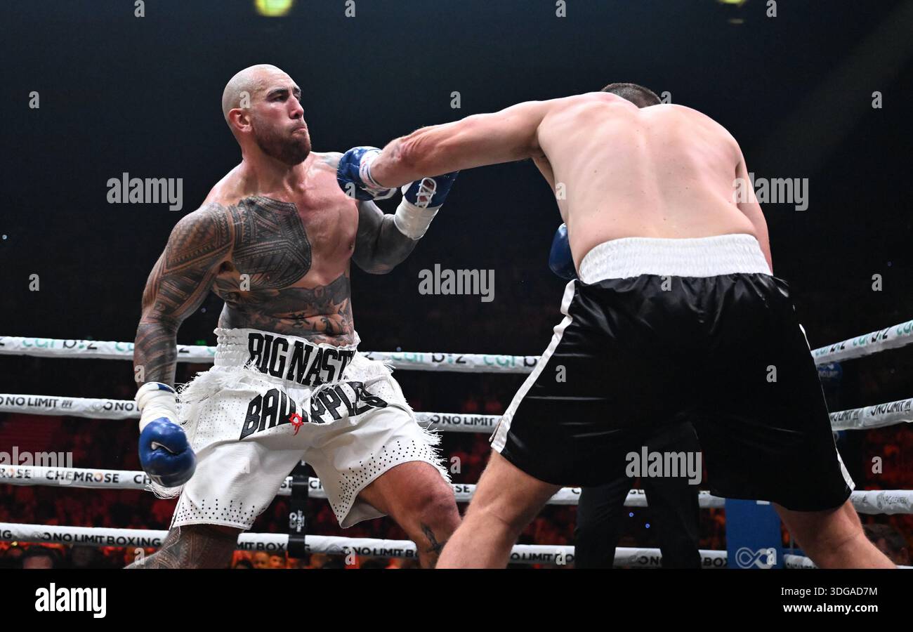 Brisbane, Australia. 16th Jan, 2026. Nelson Asofa-Solomona (left) is ...