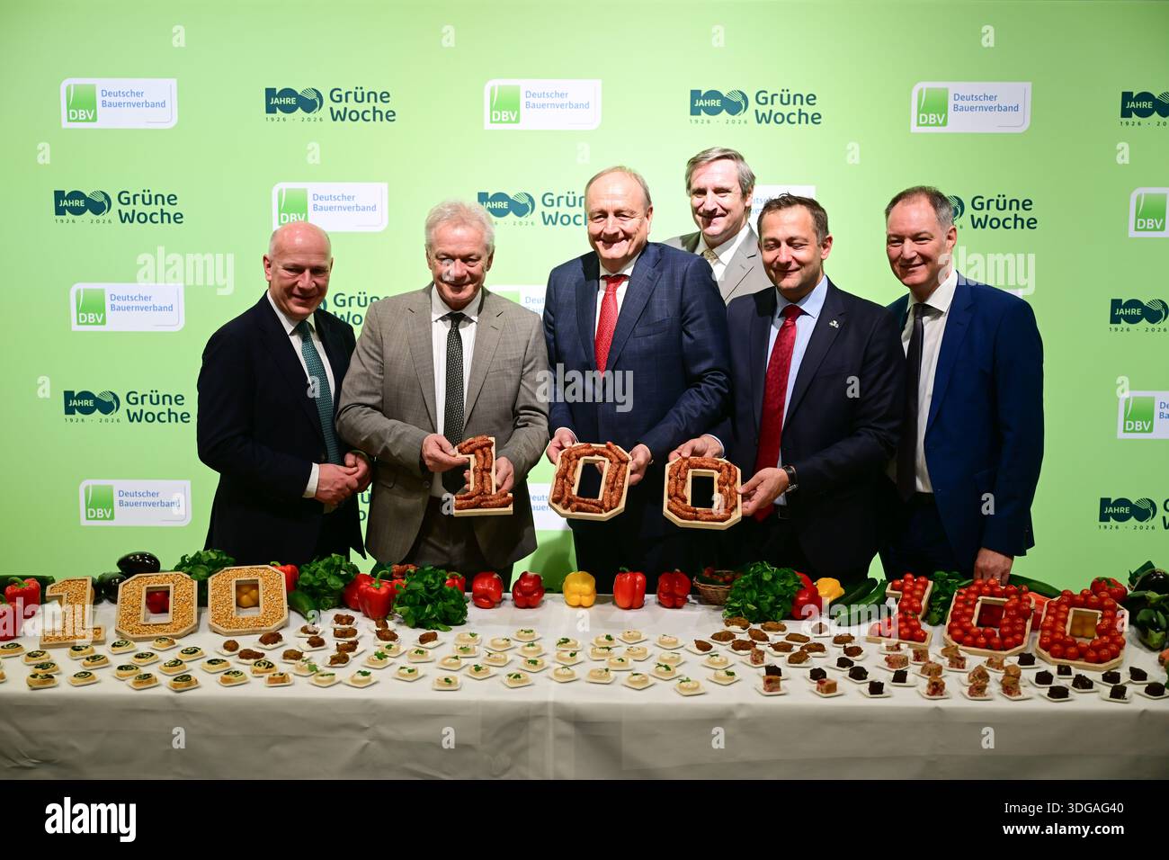 16 January 2026, Berlin: Kai Wegner (CDU, l-r), Governing Mayor of ...
