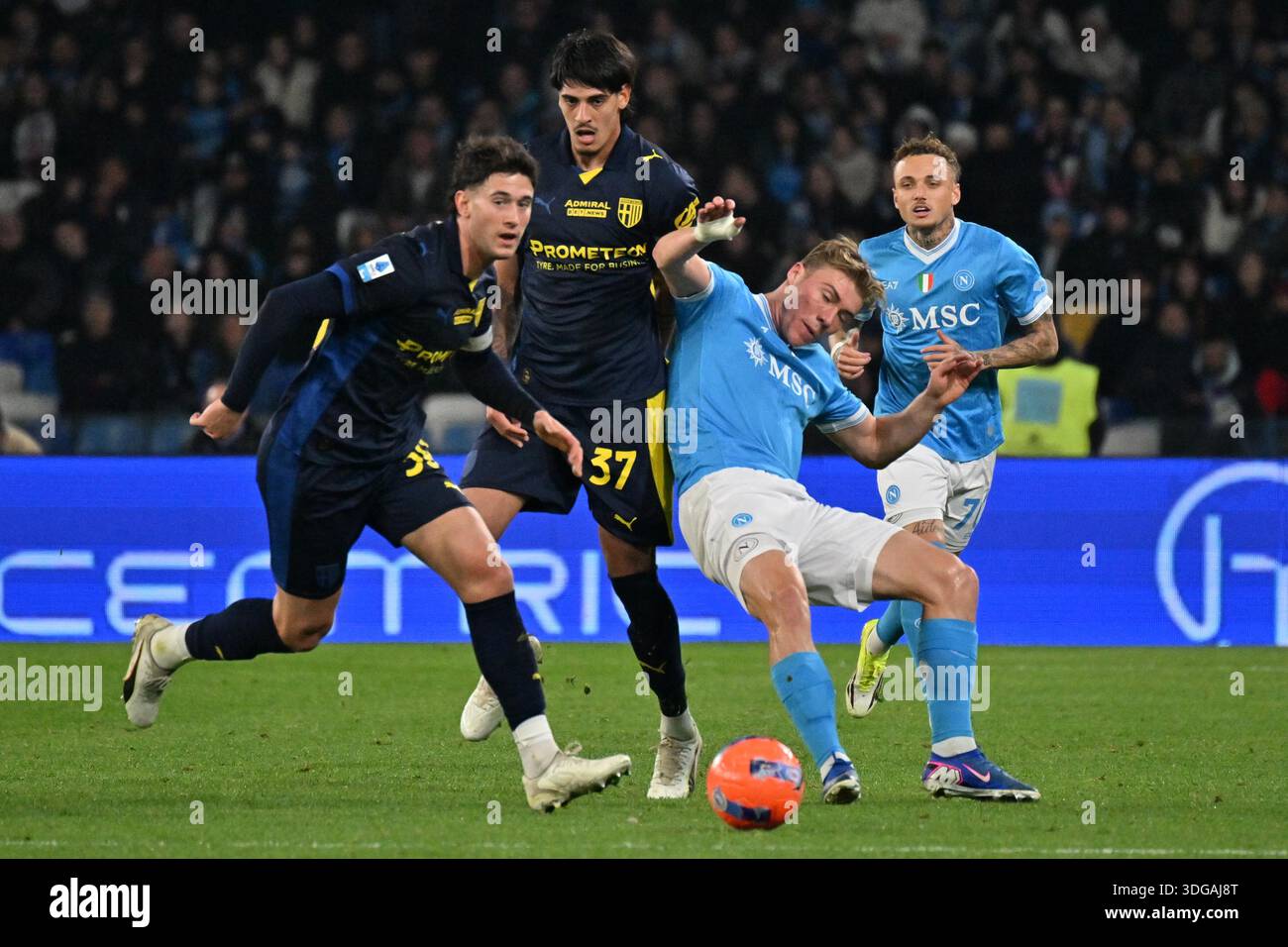 Napoli, Italy. 14th Jan, 2026. Rasmus Hojlund the Italian championship ...