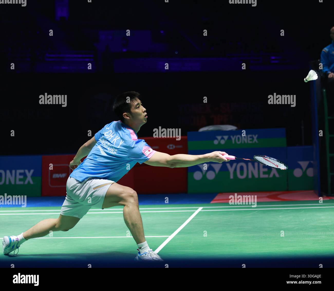 LOH Kean Yew of Singapore vs. Kunlavut VITIDSARN of Thailand during Men ...