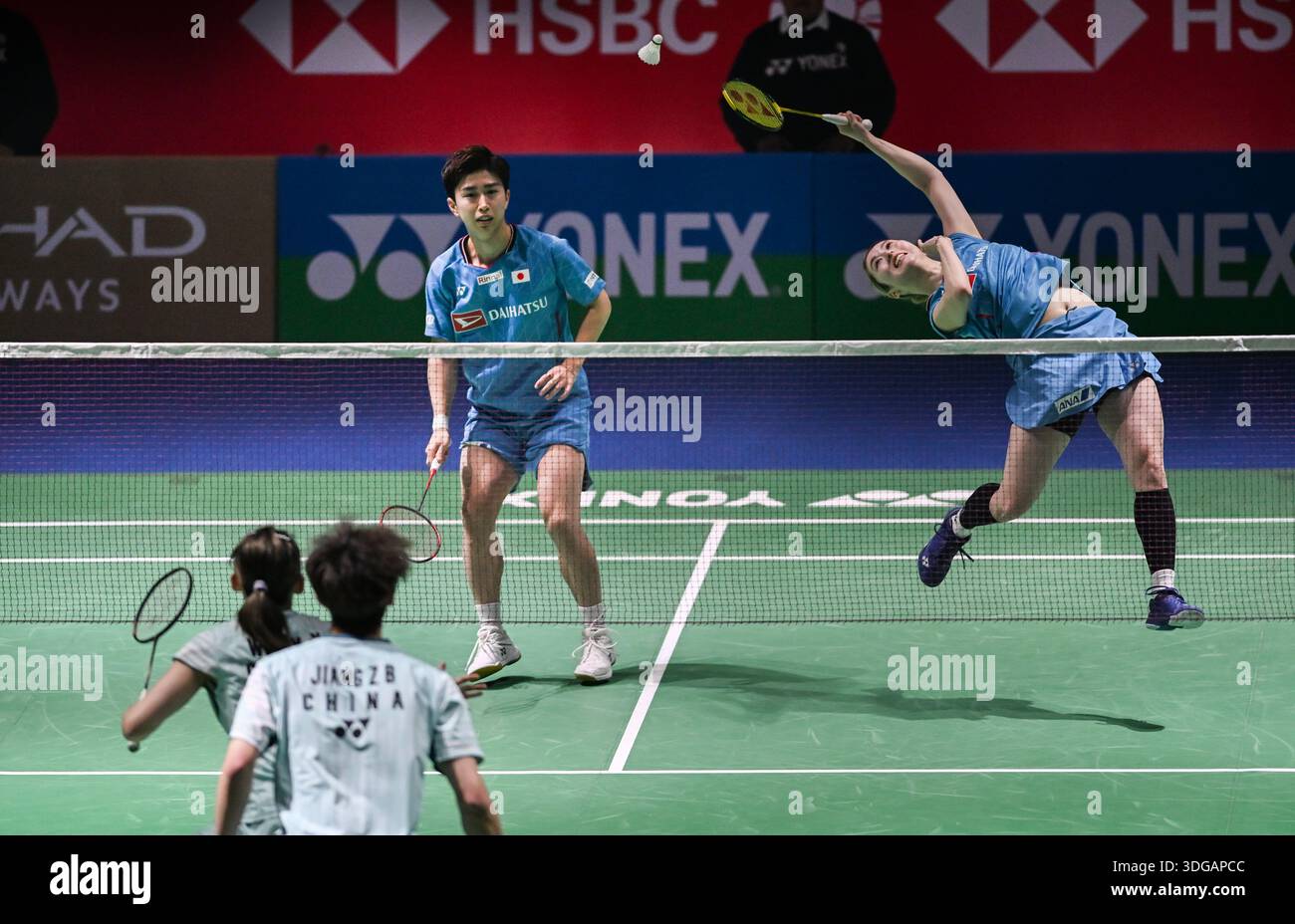 New Delhi, India. 16th Jan, 2026. Japan's Shimogami Yuichi (L) /Hobara ...