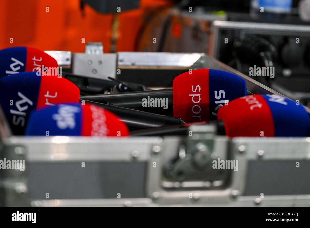 Augsburg, Germany. 15th Jan, 2026. Soccer: Bundesliga, FC Augsburg - 1 ...