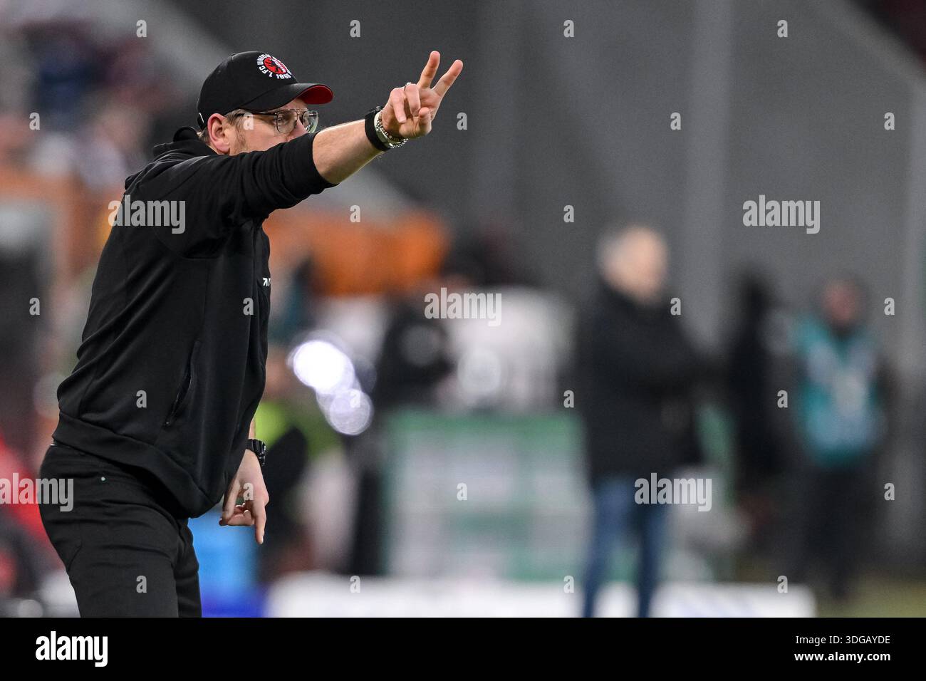 Augsburg, Germany. 15th Jan, 2026. Soccer: Bundesliga, FC Augsburg - 1 ...