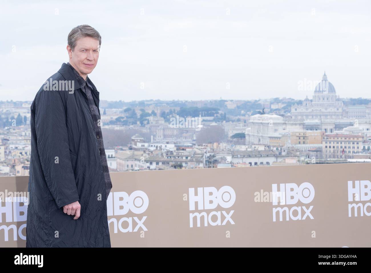 Roma, Italy. 15th Jan, 2026. Actor Sam Spruell attends the official HBO ...