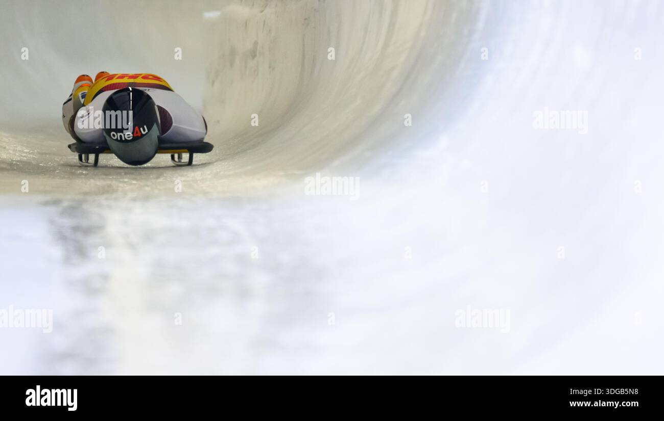 Altenberg, Germany. 16th Jan, 2026. Skeleton, World Cup, men's single ...