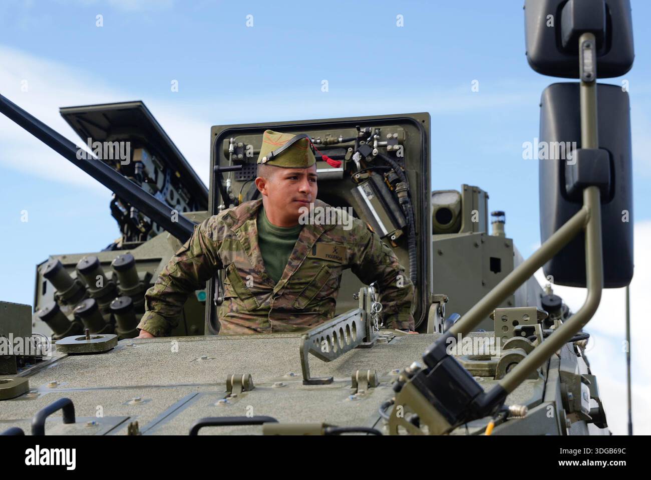 Image of the first 8x8 'Dragon' vehicles delivered to the Spanish Army ...