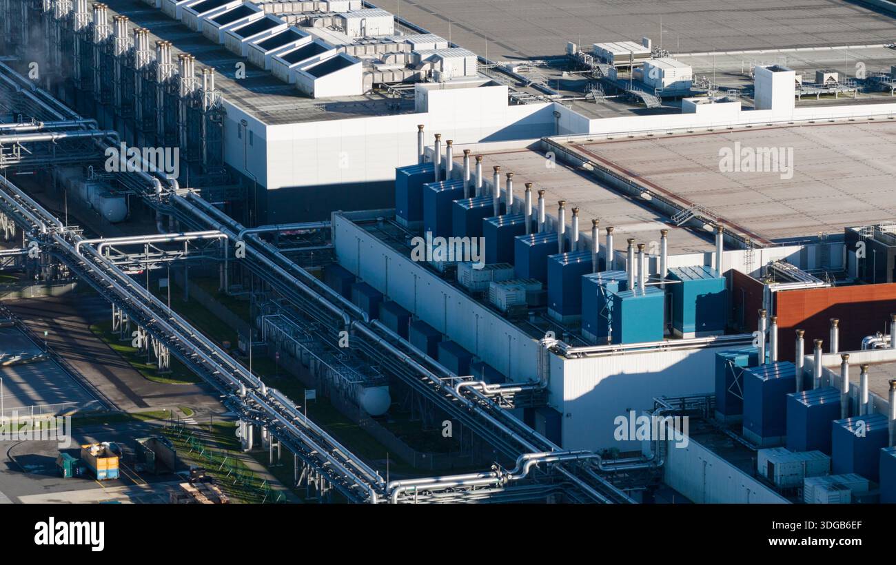 Industrial complex aerial view hi-res stock photography and images - Alamy