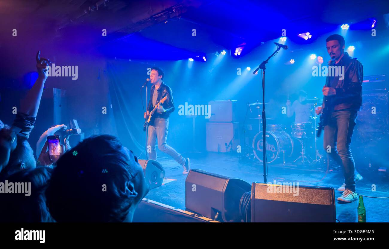 Glasgow, UK. 15th Jan, 2902. The Cribs played intimate album launch ...