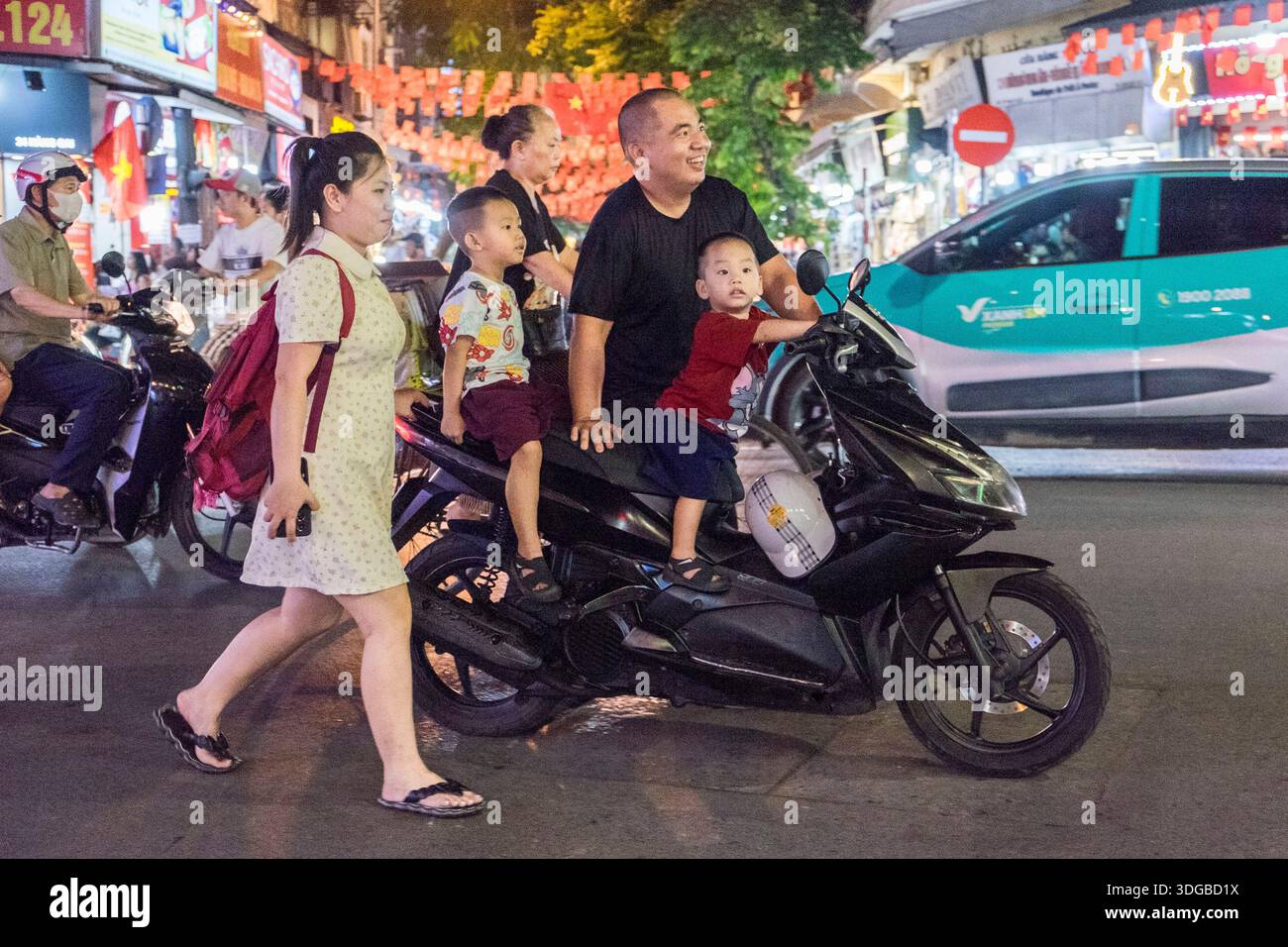 Daily life gulf city hi-res stock photography and images - Alamy