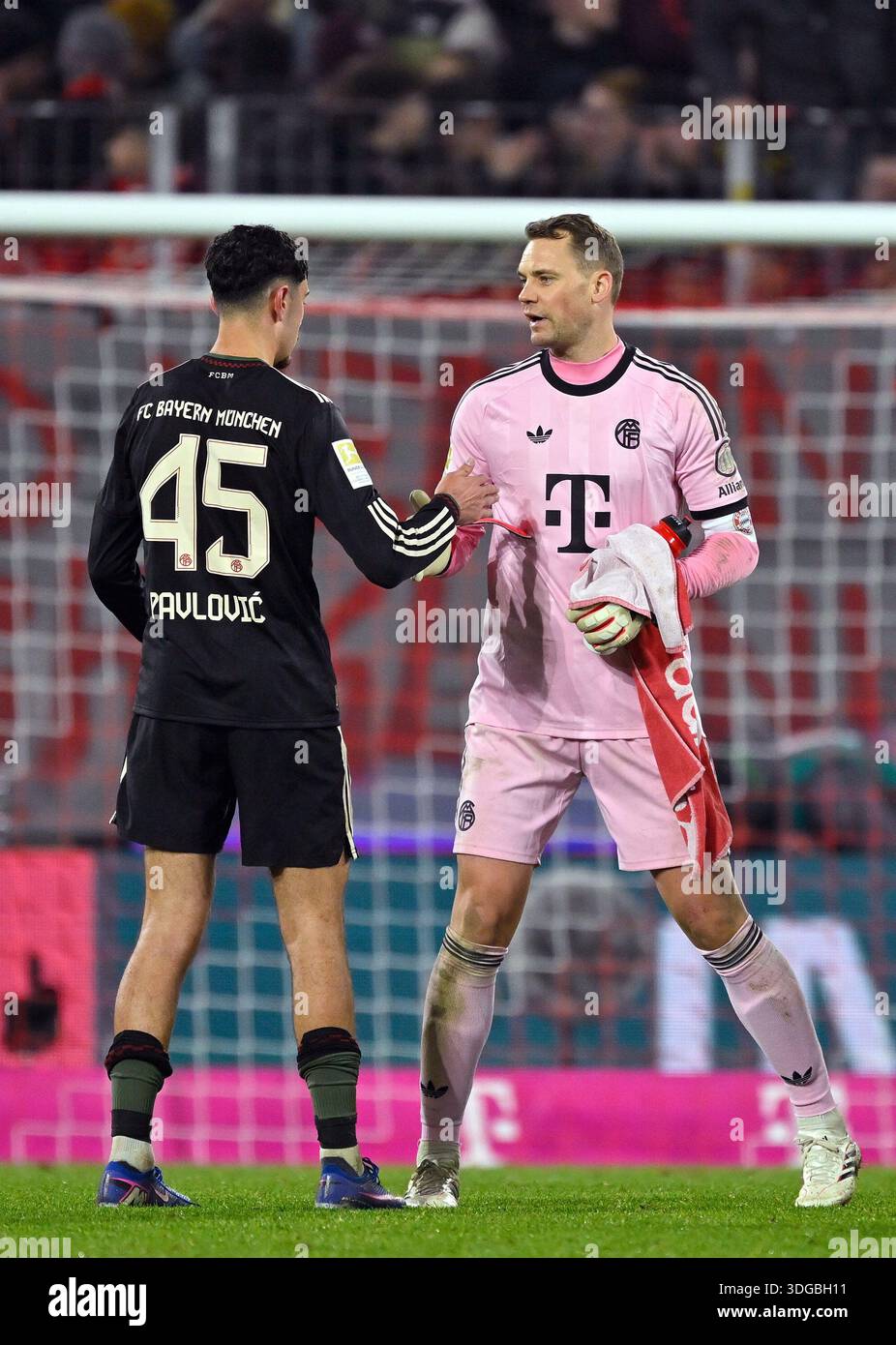 Final celebration, from the left Aleksandar Pavlovic, goalkeeper Manuel ...