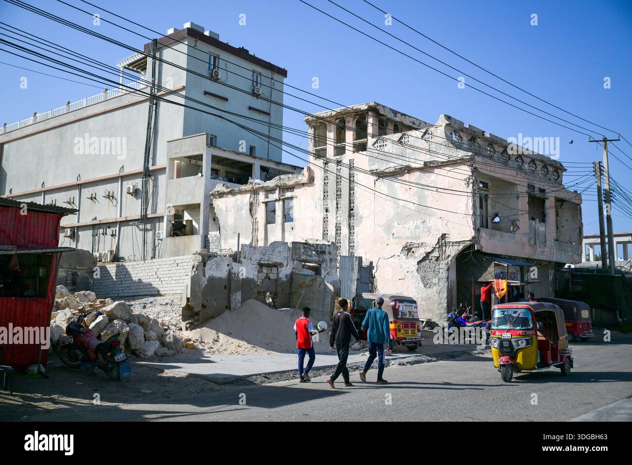 (260116) -- MOGADISHU, Jan. 16, 2026 (Xinhua) -- This photo taken on ...