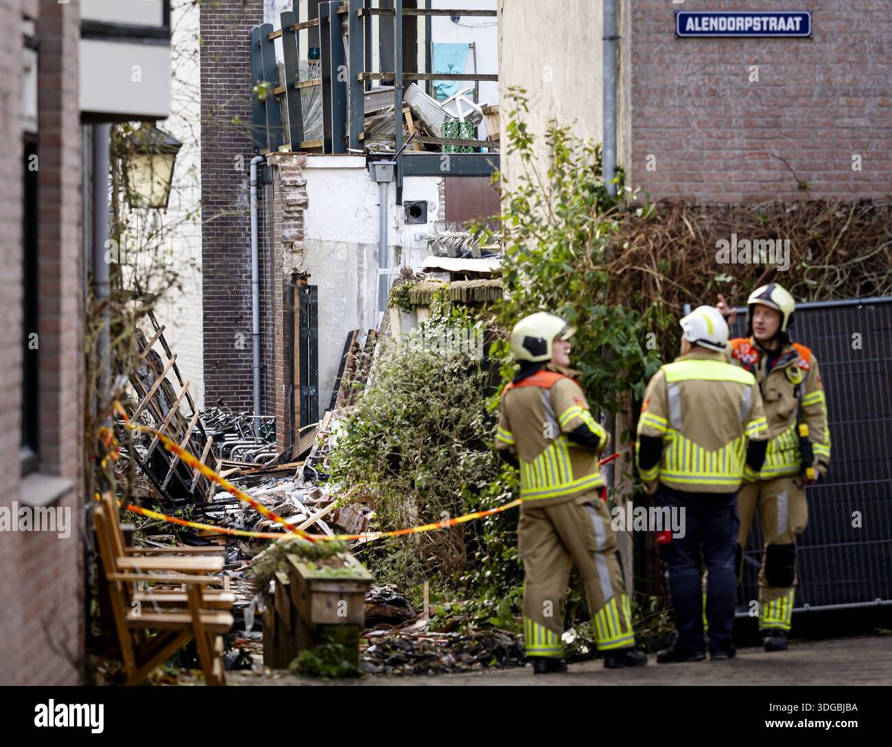 UTRECHT - Damage to buildings in Visscherssteeg in the city center, the ...