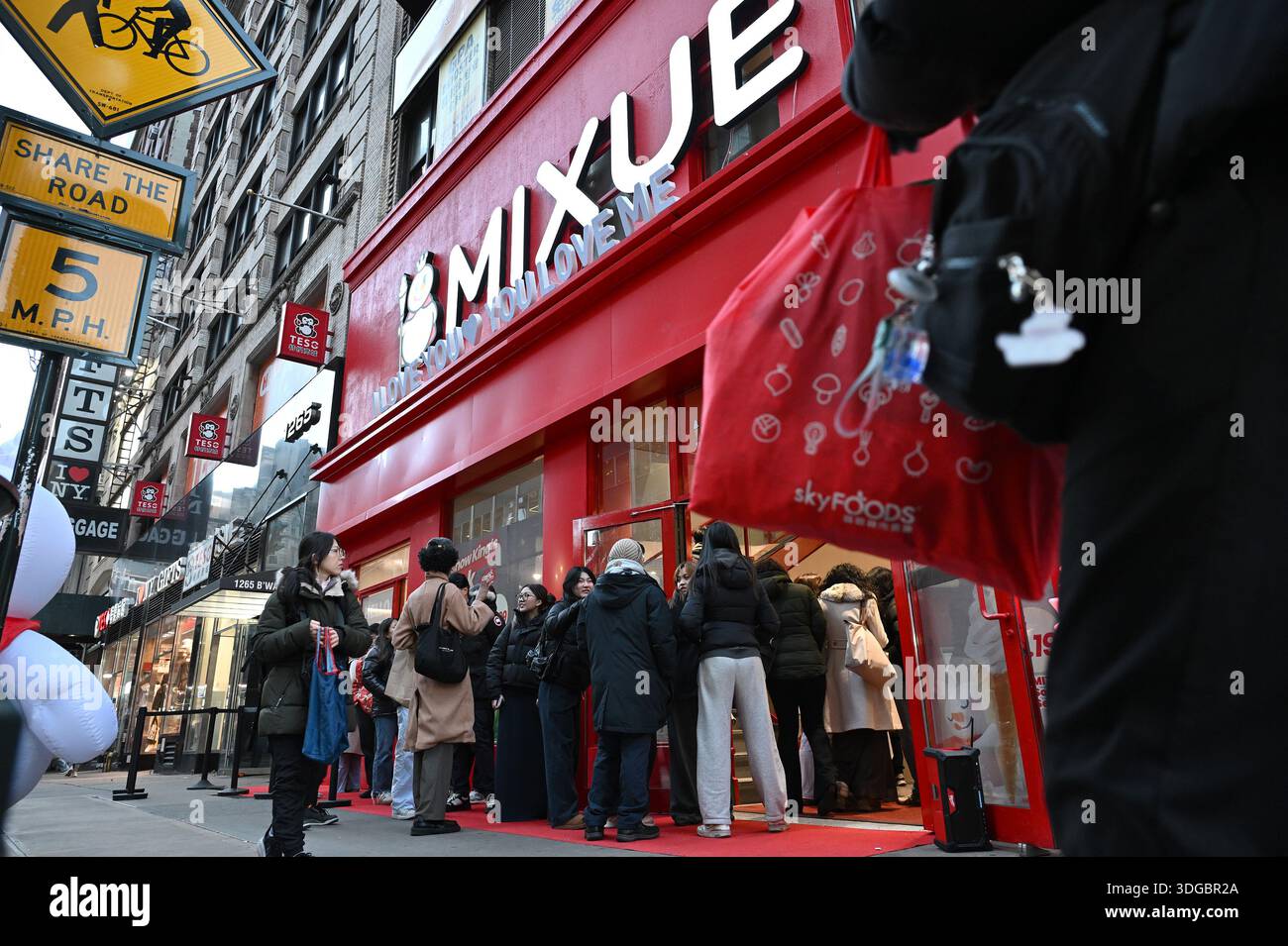 New York, USA. 15th Jan, 2026. Exterior view of Mixue's restaurant ...