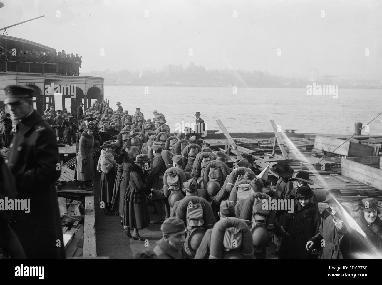 Military personnel posing Black and White Stock Photos & Images - Alamy
