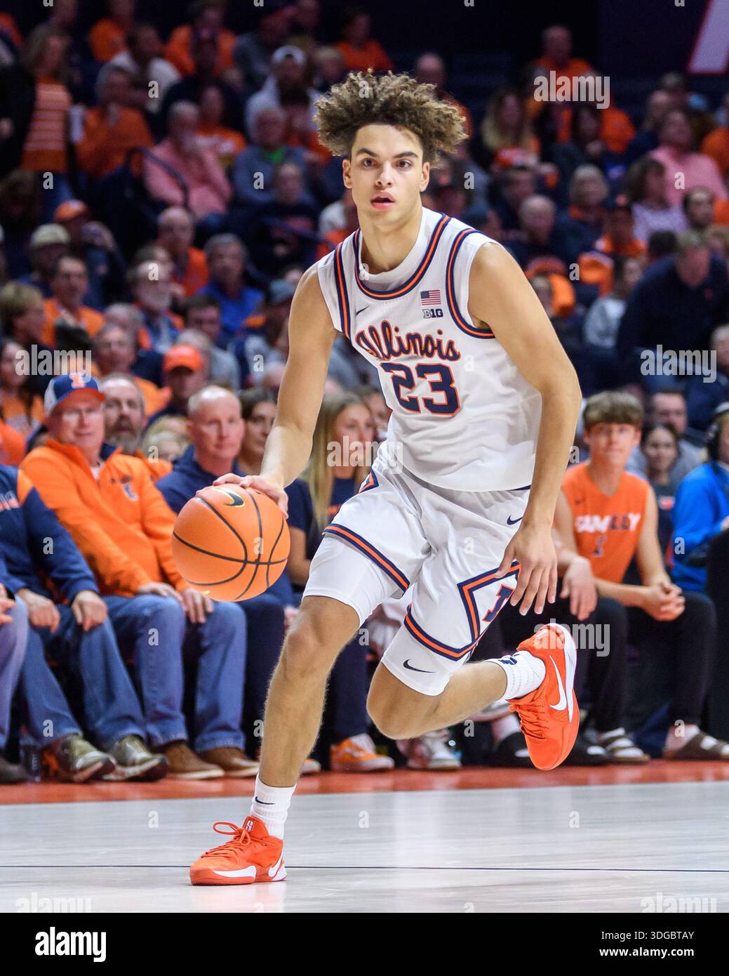 Illinois guard Keaton Wagler advances the ball during the first half of ...