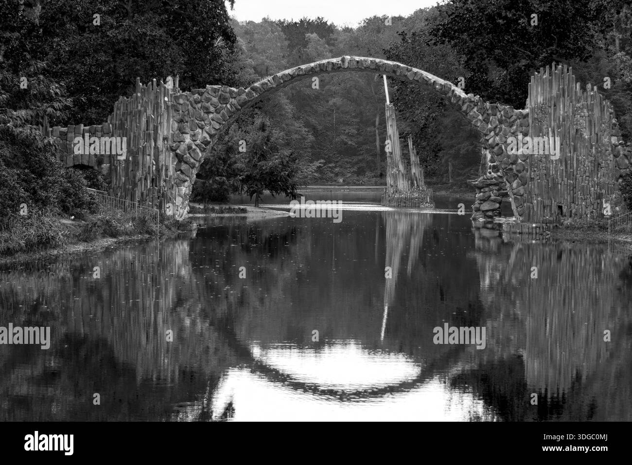 Basalt bridge Black and White Stock Photos & Images - Alamy
