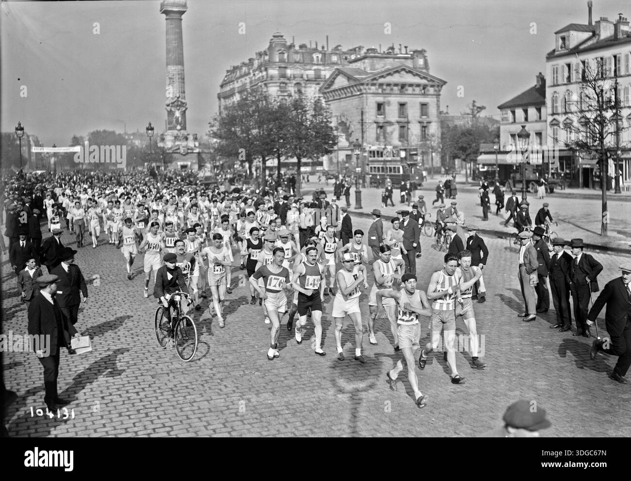 1920s paris athletes Black and White Stock Photos & Images - Alamy