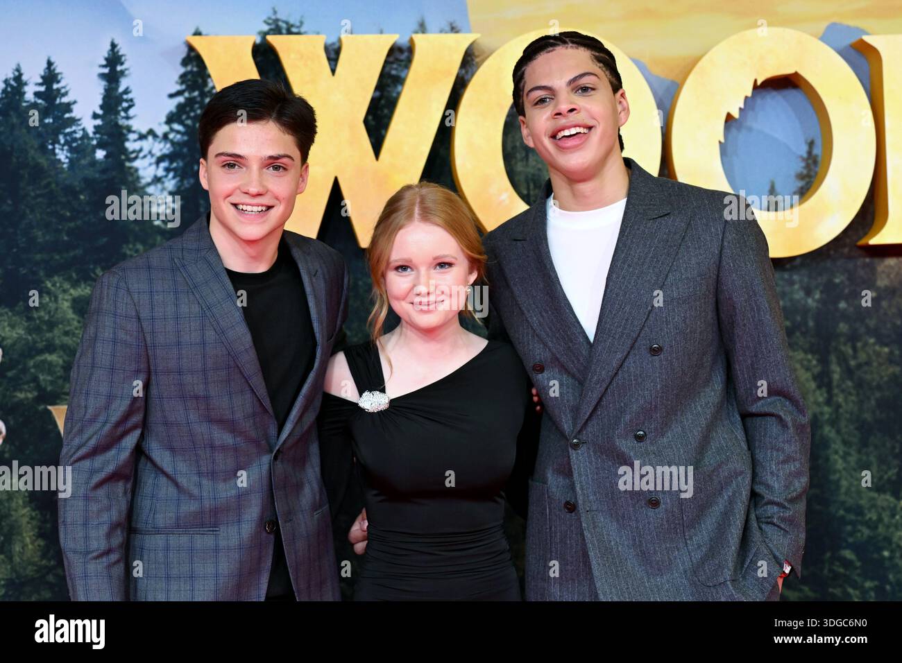 Munich, Germany. 16th Jan, 2026. Actors Emile Cherif (l-r), Lilli Falk ...