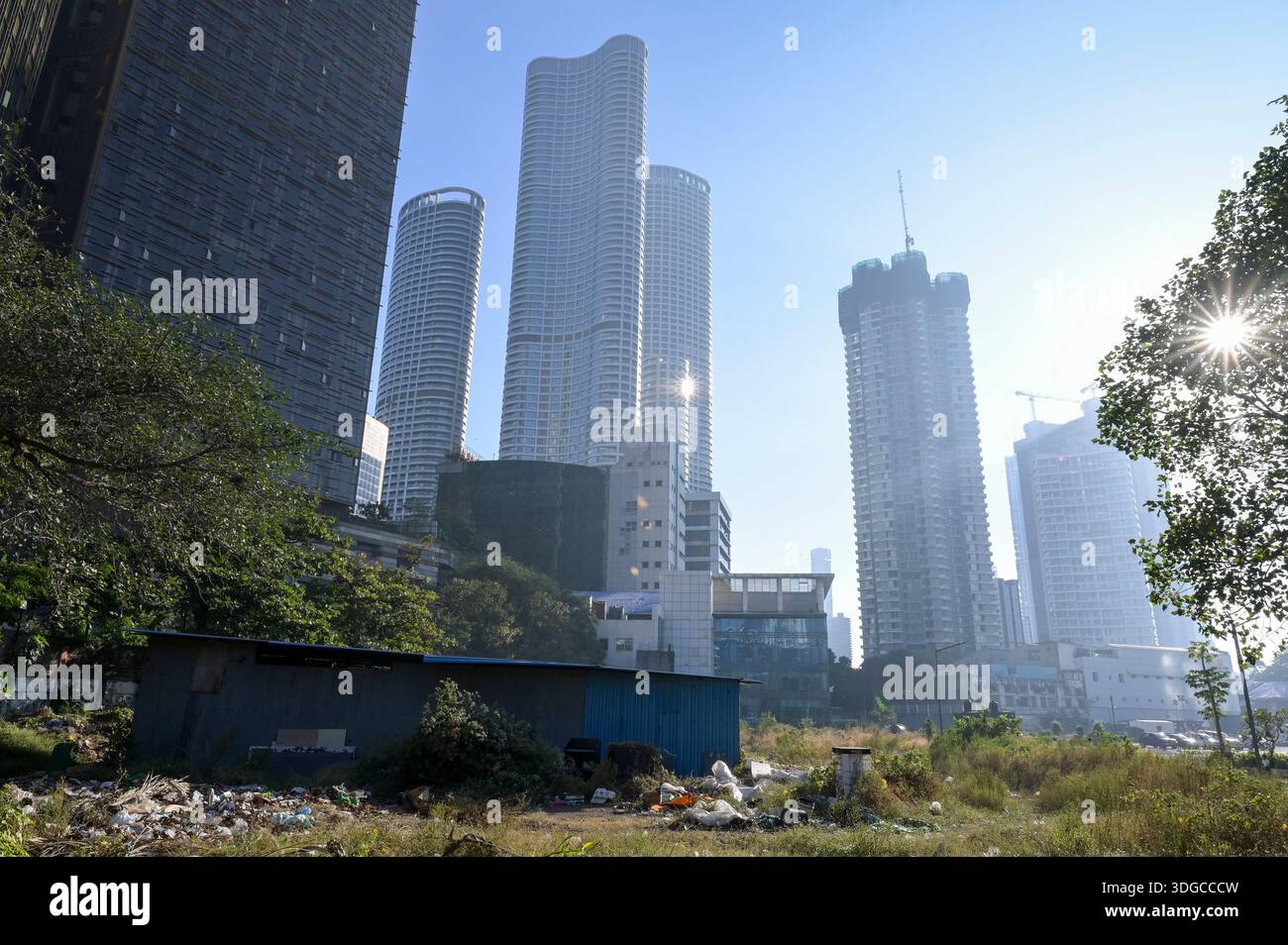 INDIA, Mumbai, Worli, former textile mill area, Lodha Park, middle ...