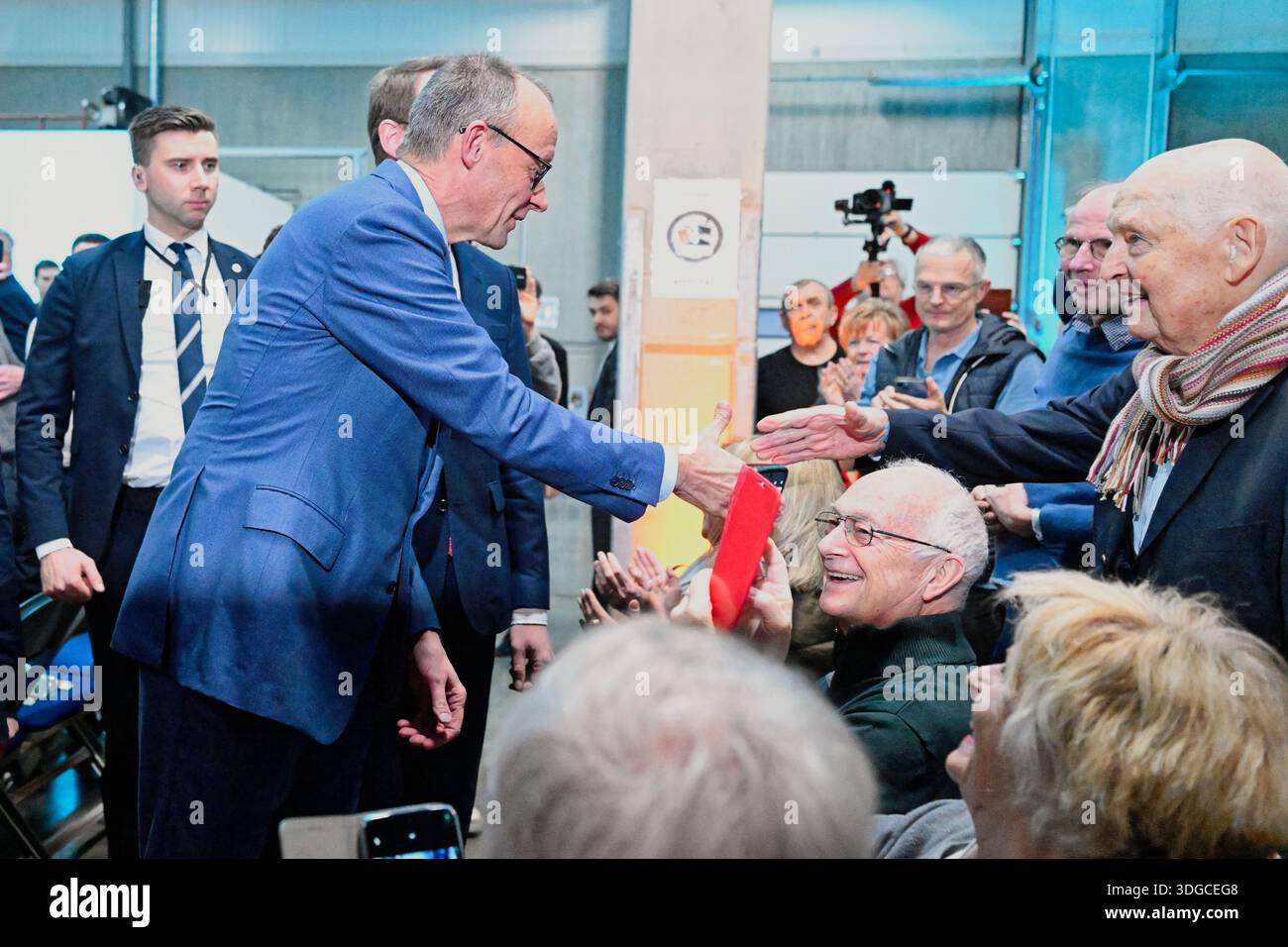 Heddesheim, Germany. 16th Jan, 2026. Federal Chancellor Friedrich Merz ...