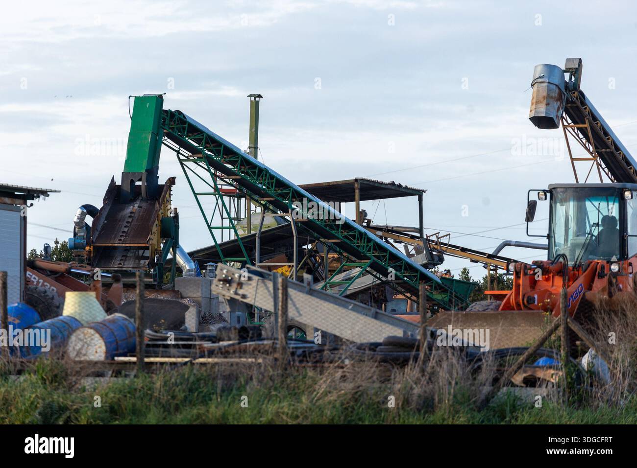 Alcune tracce rilevate dagli inquirenti conducono al deposito di ...