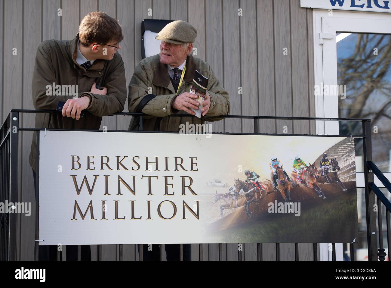 Windsor, Berkshire, UK. 16th January, 2026. Clerk of the Course Charlie ...