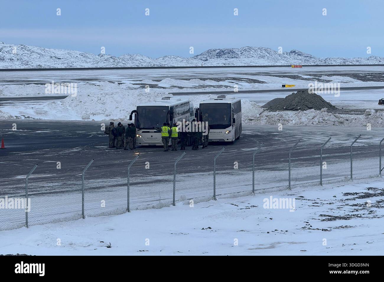 Nuuk, Greenland. 16th Jan, 2026. Bundeswehr soldiers walk to their ...