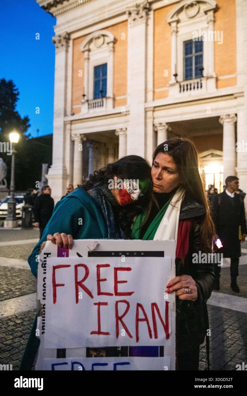 Rome, Abruzzo, Italy. 16th Jan, 2026. hundreds of people, including ...
