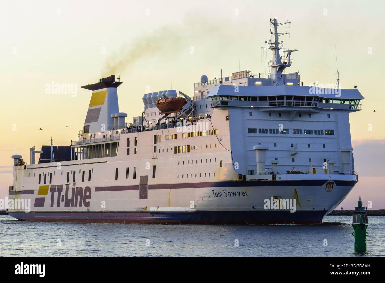 TT-Line, Tom Sawyer Warnemünde, Schiff, Fähre *** TT Line, Tom Sawyer ...