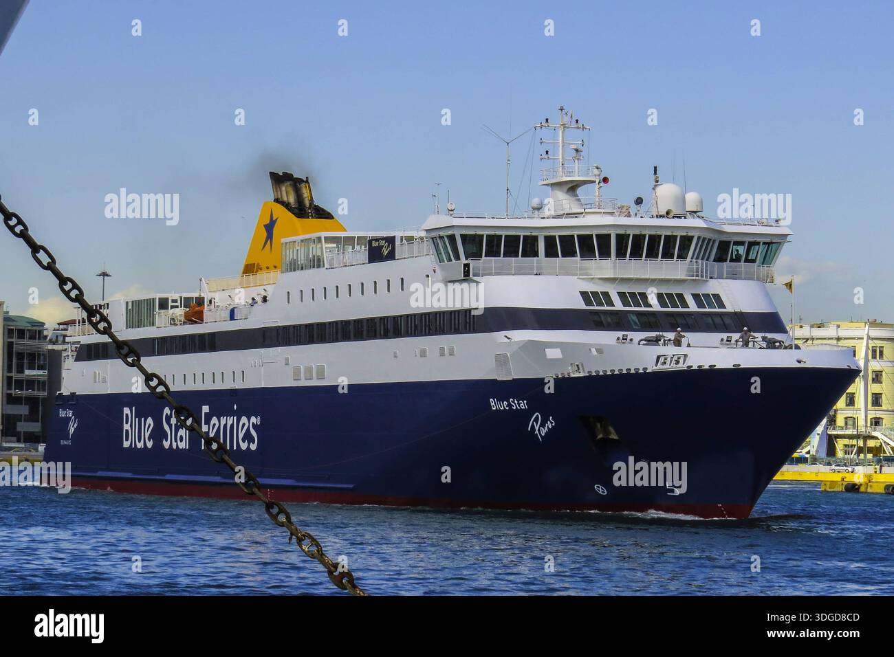Blue Star Paros, Piraeus, Fähre, Schiff *** Blue Star Paros, Piraeus ...