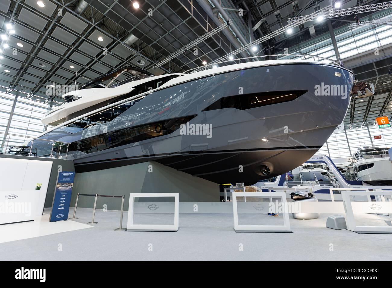 Sunseeker ocean 90 hi-res stock photography and images - Alamy
