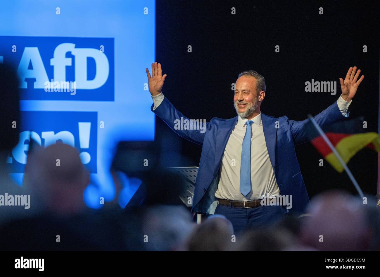 Idar Oberstein, Germany. 16th Jan, 2026. The state chairman of the ...