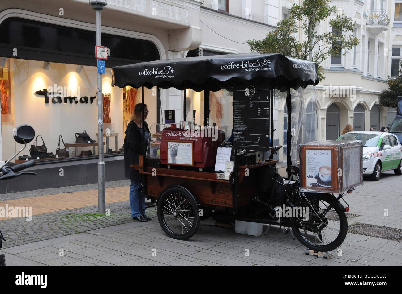 Flensburg/Schleswig-Holstein/Germany. 05. October 2018.. Jon creation coffee bike vandor sells ...