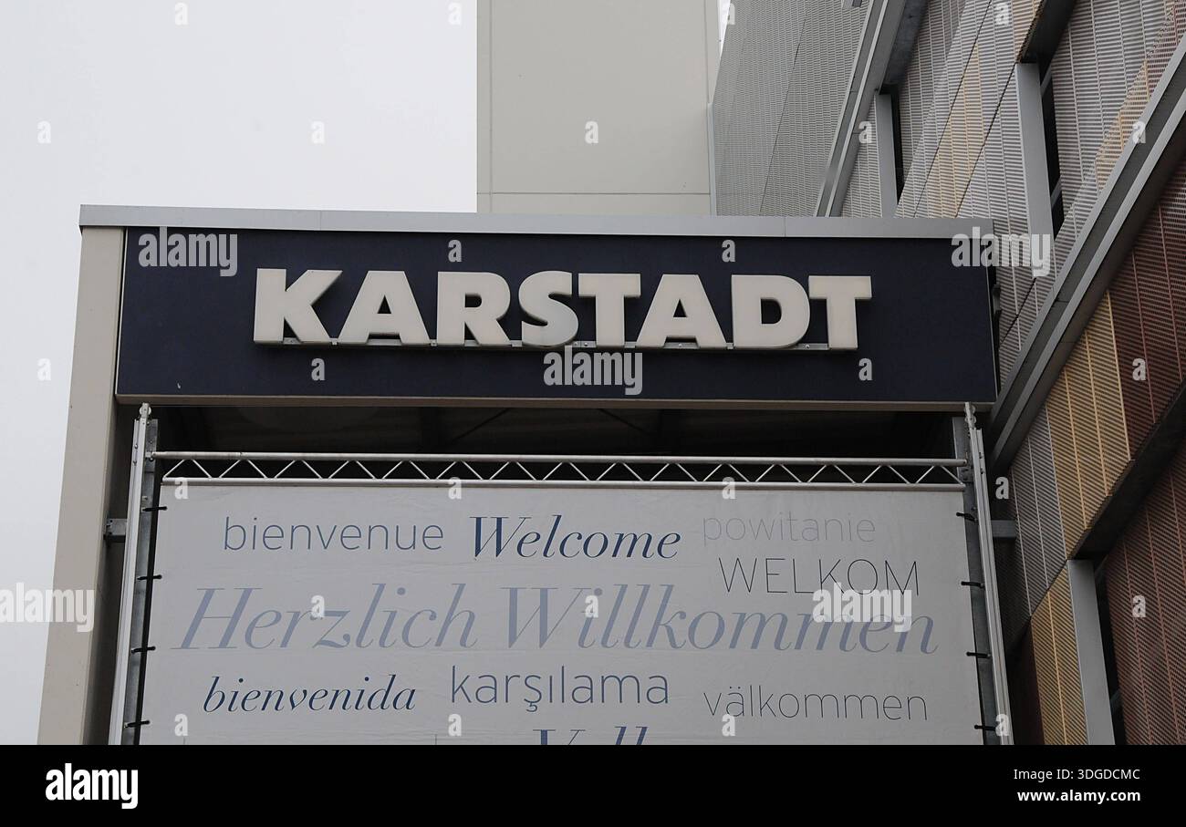 Flensburg/Schleswig-Holstein/Germany. 05. October 2018..Karstadt mega ...