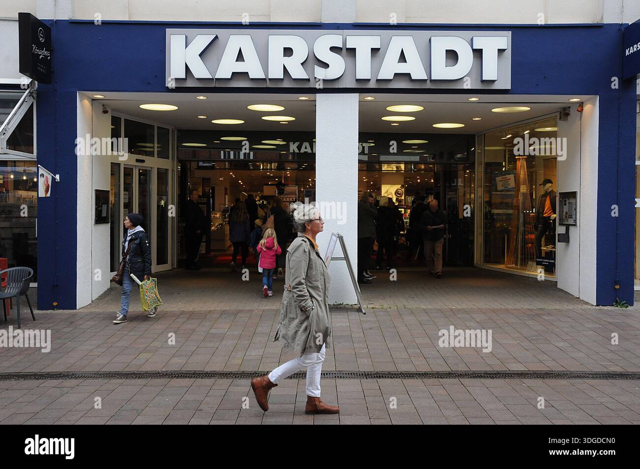 Flensburg/Schleswig-Holstein/Germany. 05. October 2018..Karstadt mega ...
